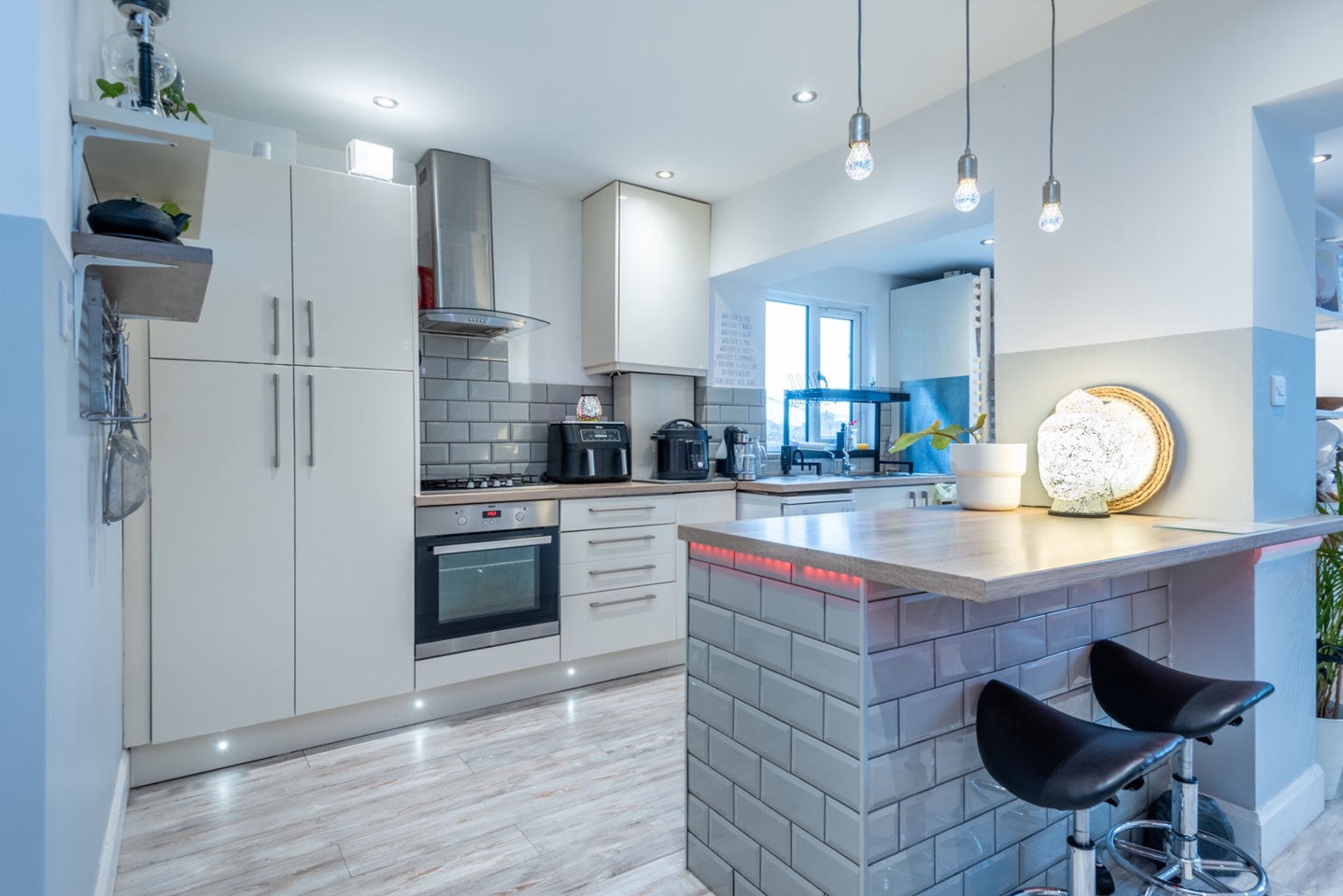 Morden - 4 Bed Semi-Detached House, Rougemont Avenue, SM4 - To Rent Now ...