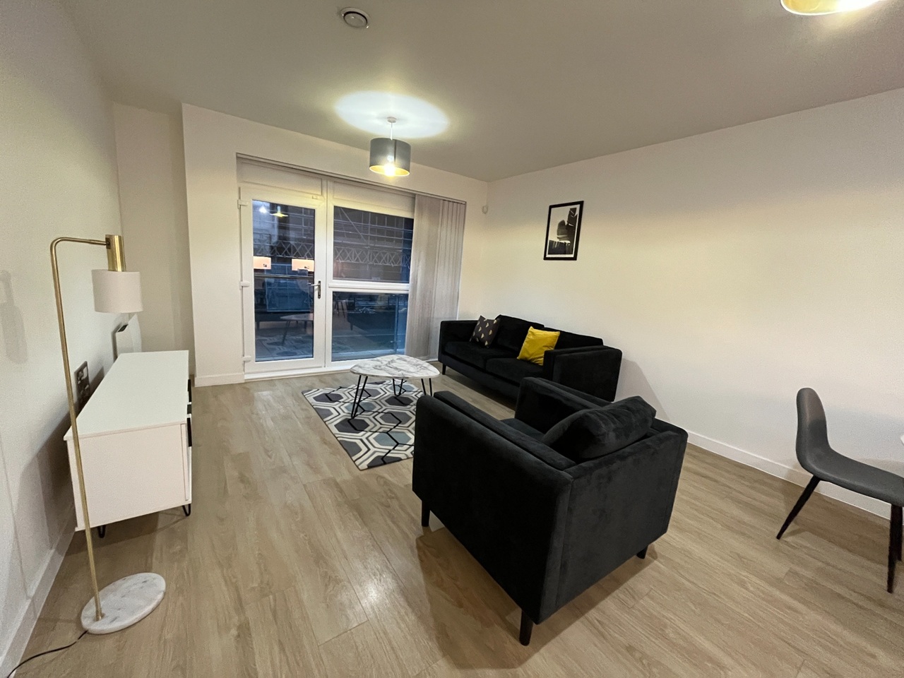 Manchester - 2 Bed Flat, Loom Building, M4 - To Rent Now for £1,300.00 p/m