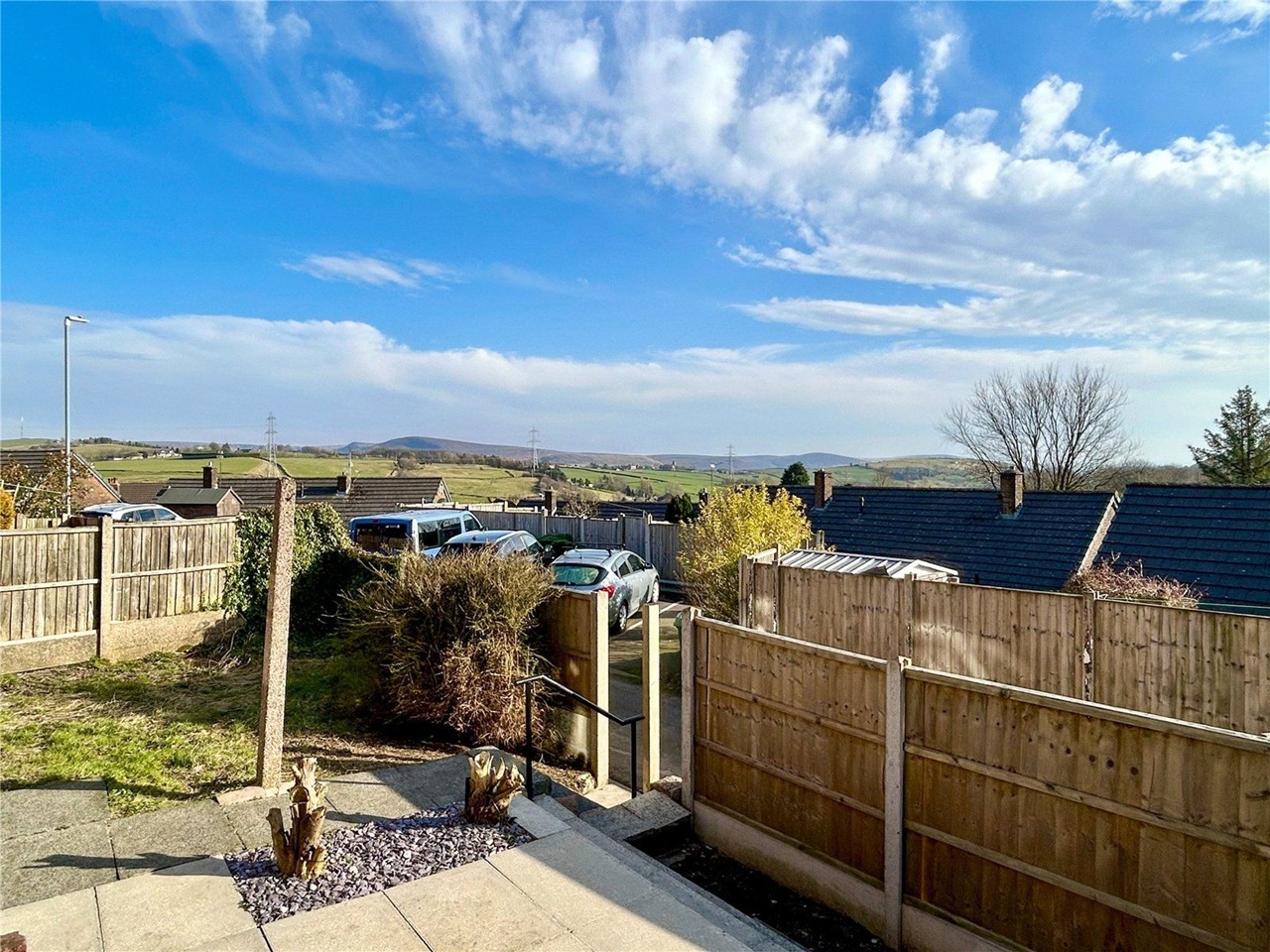 Austerlands, Oldham - 1 Bed Flat, Brown Hill Drive, OL4 - To Rent Now ...