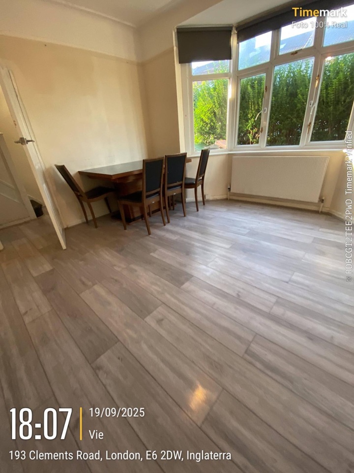 London - 4 Bed Semi-Detached House, Clements Road, E6 - To Rent Now for ...