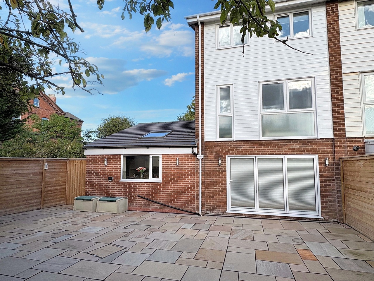 Chester - Room in a Shared House, Ash Lawn Court, CH2 - To Rent Now for ...