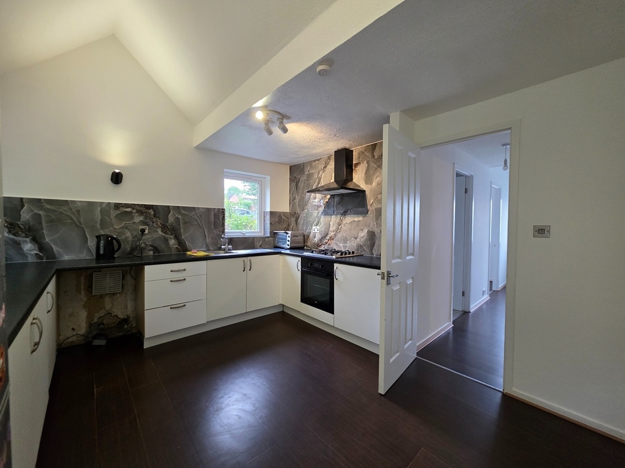 Heelands, Milton Keynes - 4 Bed Semi-Detached House, Arncliffe Drive ...