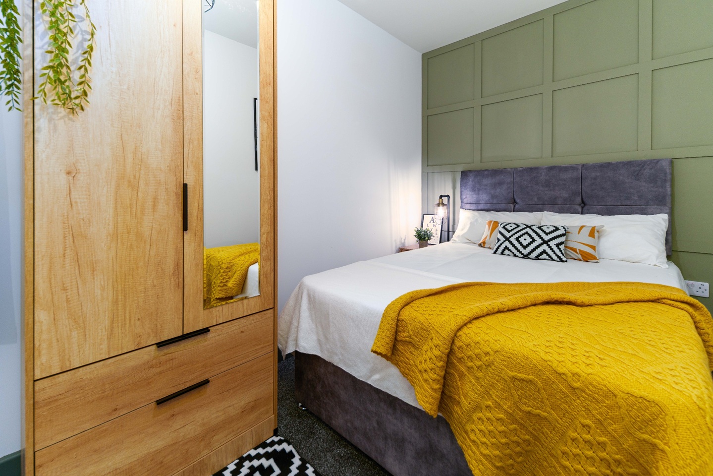 Salford - Room in a Shared House, Tootal Drive, M5 - To Rent Now for £ ...