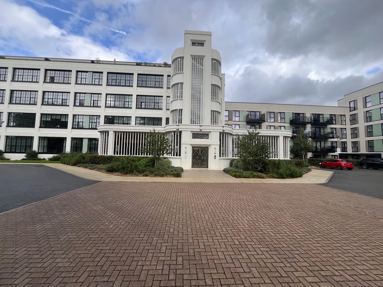 Hayes - 2 Bed Flat, Truscon House, UB3 - To Rent Now for £1,850.00 p/m