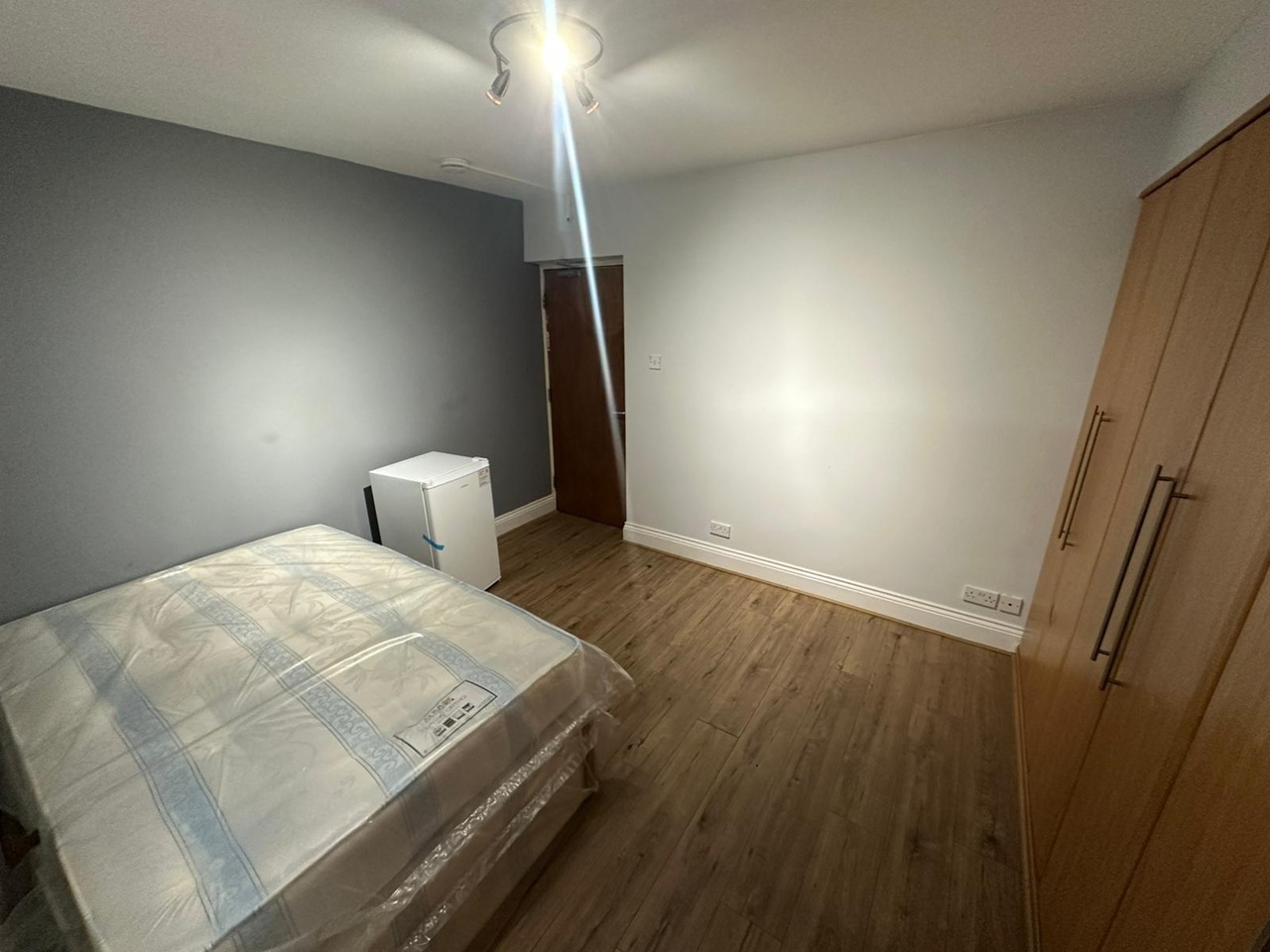 Clapton Hackney - Studio Flat, Mount Pleasant Lane, E5 - To Rent Now ...