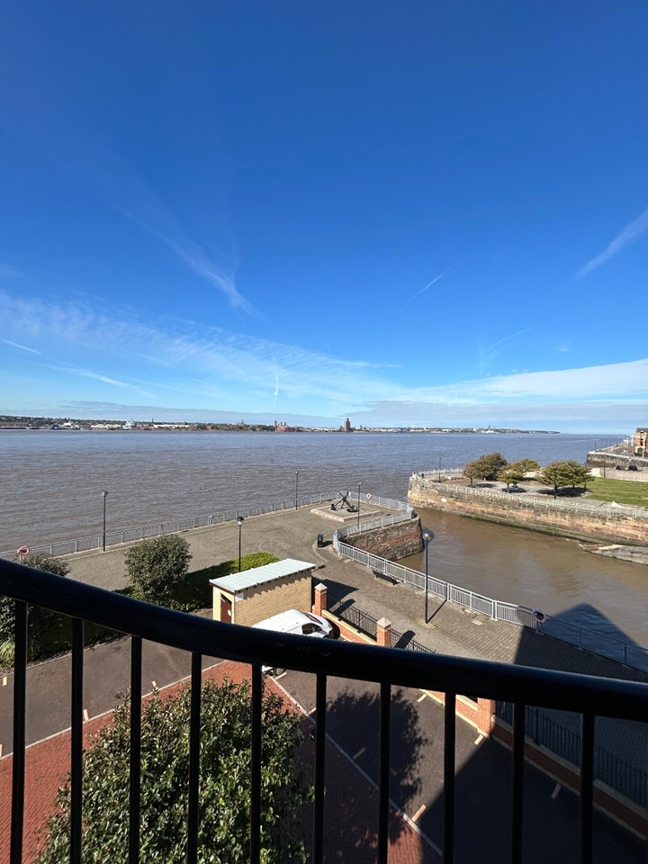 Liverpool - 2 Bed Flat, Quebec Quay, L3 - To Rent Now for £1,600.00 p/m