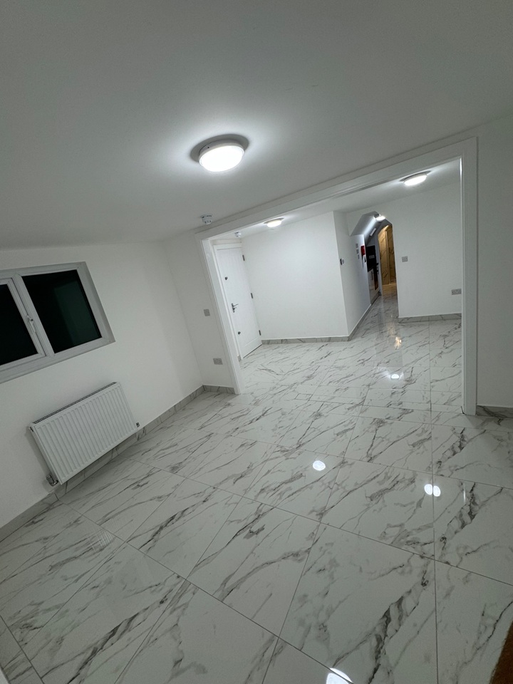 Erith - Studio Flat, Large Self Contained First Floor, DA8 - To Rent ...