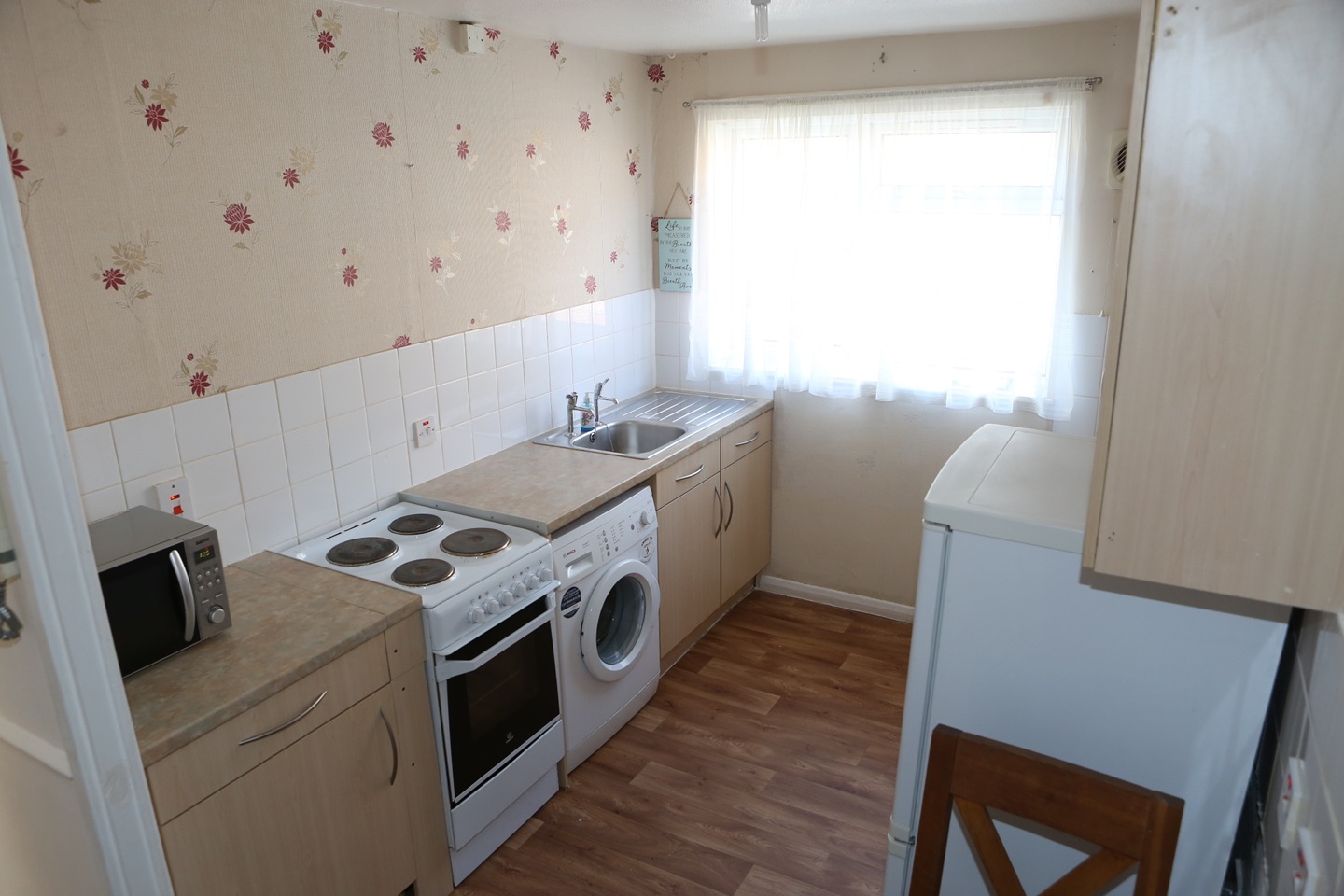 Reading - 2 Bed Flat, Elizabeth Walk, RG2 - To Rent Now for £1,200.00 p/m