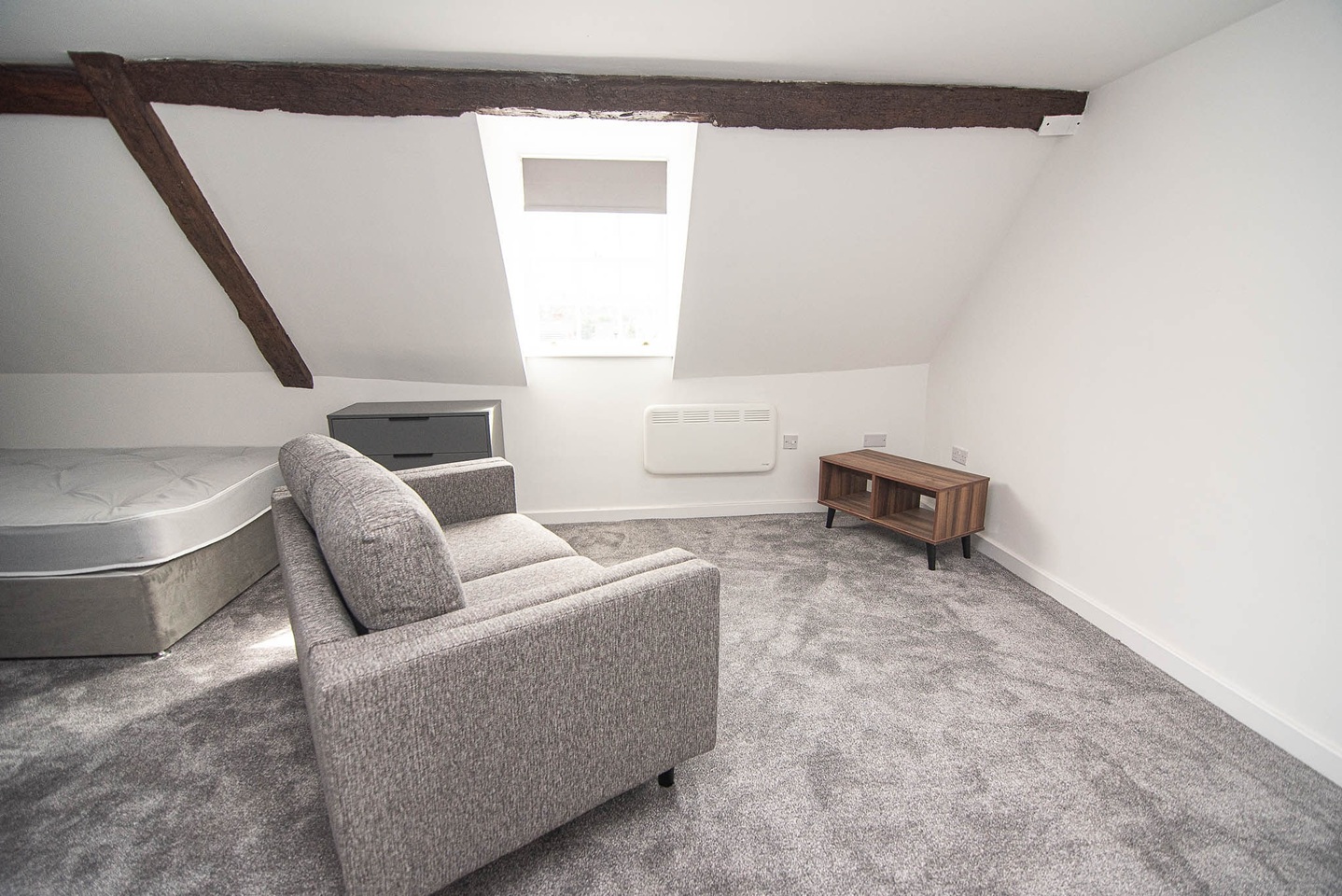 Retford - 1 Bed Flat, Nether Hall, DN1 - To Rent Now for £600.00 p/m