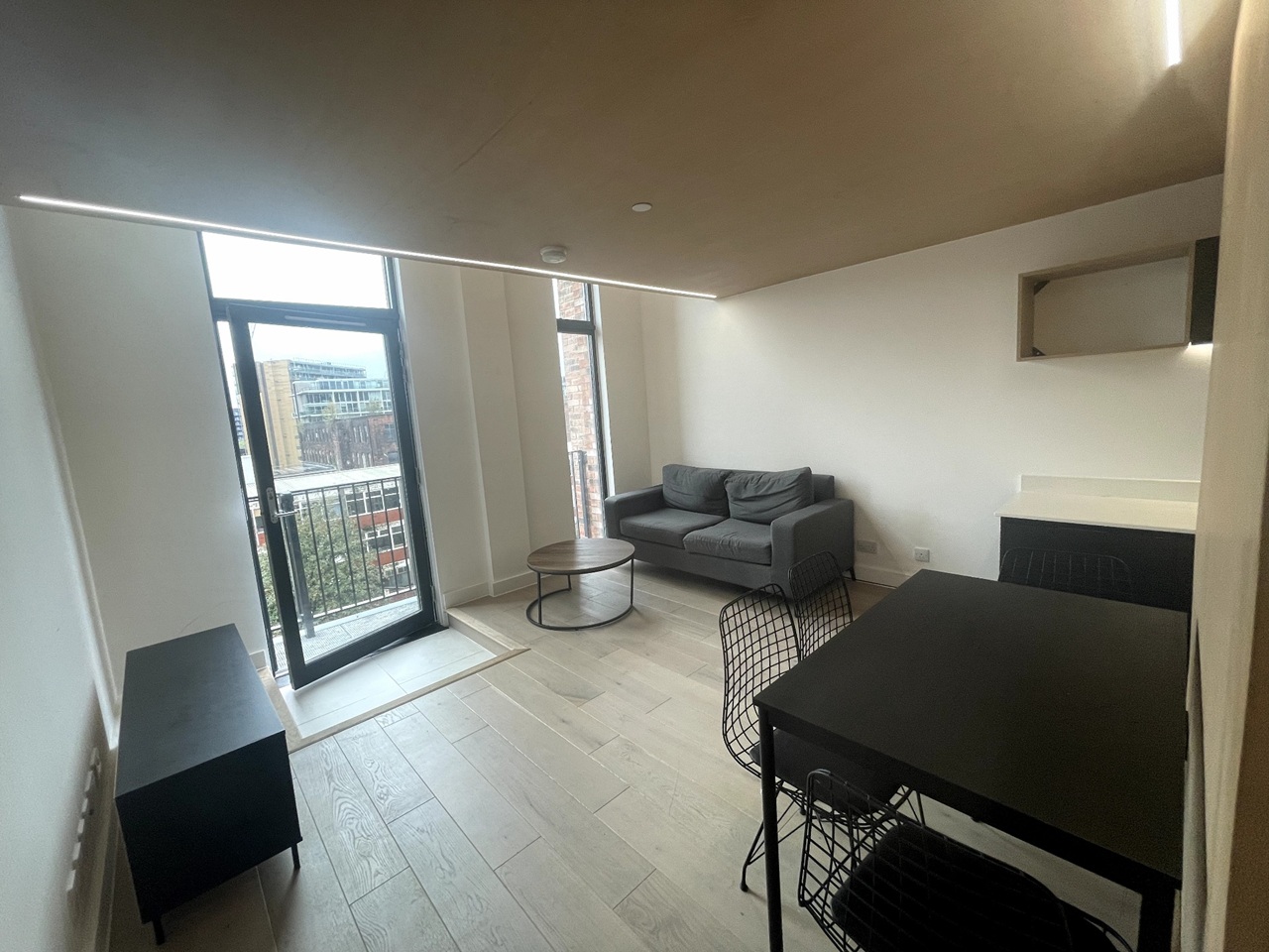 Manchester - 2 Bed Flat, Spinners Way, M15 - To Rent Now for £1,250.00 p/m
