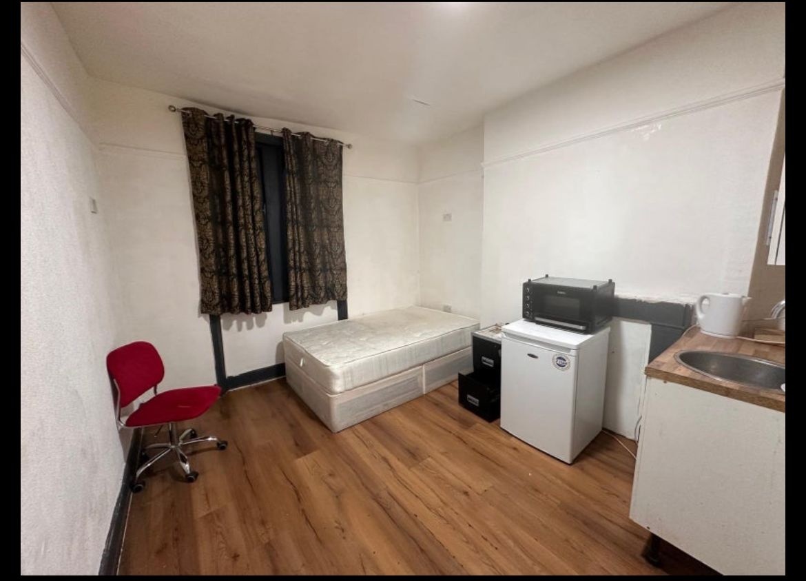 London - Studio Flat, Southampton Road, NW5 - To Rent Now for £1,350.00 p/m