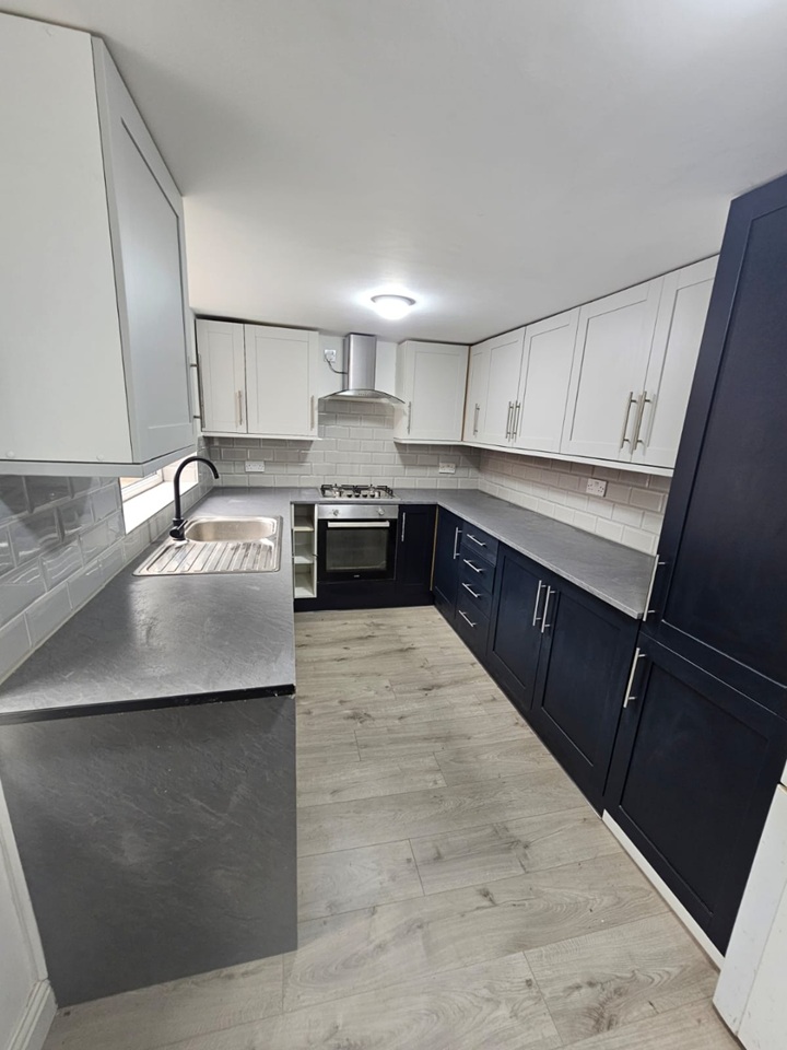 Manchester - Room in a Shared House, Viscount Street, M14 - To Rent Now ...