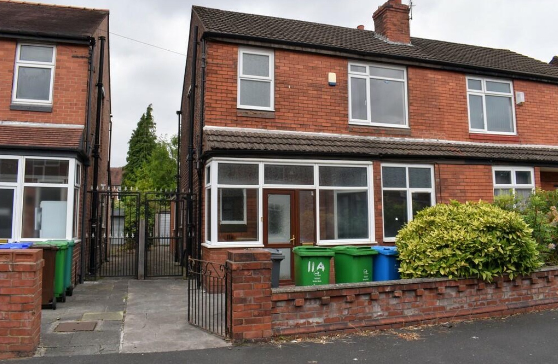 Manchester - Room in a Shared House, Barnsfold Avenue Fallowfield, M14 ...