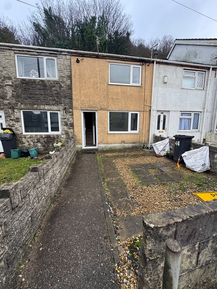 Briton Ferry, Neath - 2 Bed Terraced House, Neath Rd, SA11 - To Rent ...