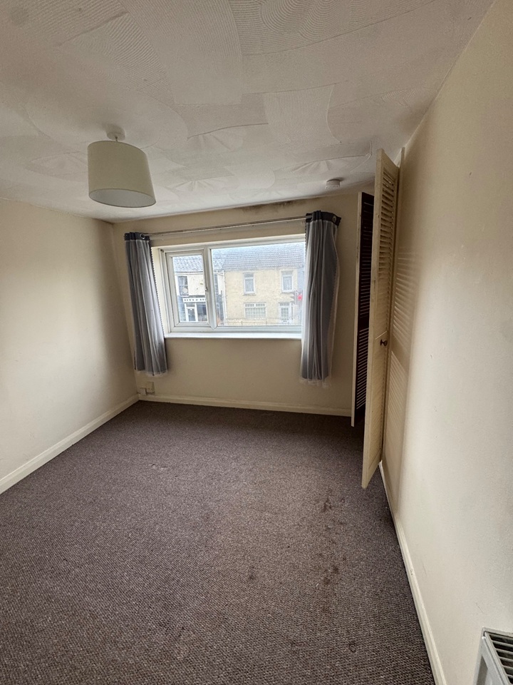 Briton Ferry, Neath - 2 Bed Terraced House, Neath Rd, SA11 - To Rent ...
