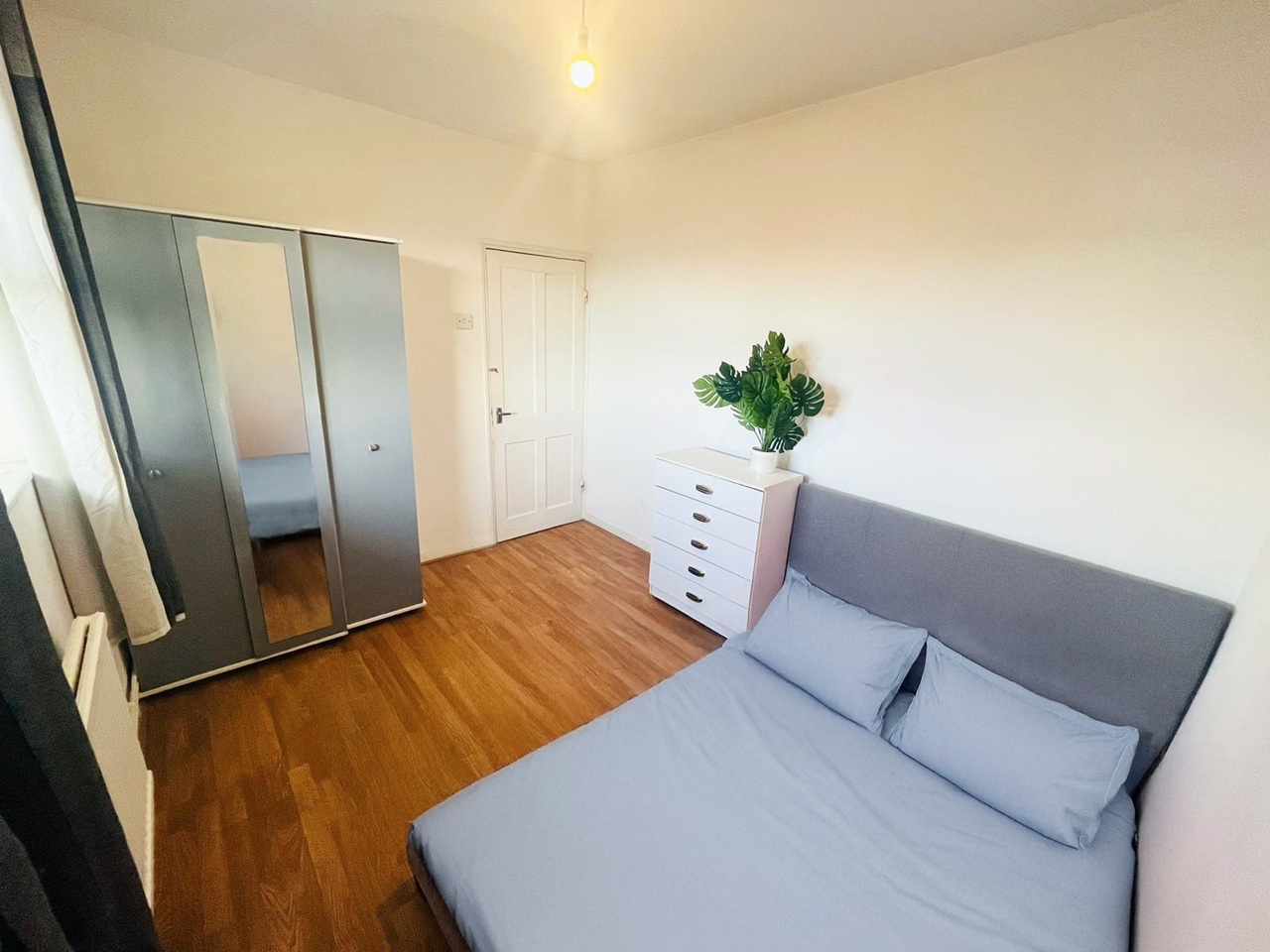 London - Room in a Shared Flat, Amazing Double Room In Nine Elms/Sto ...