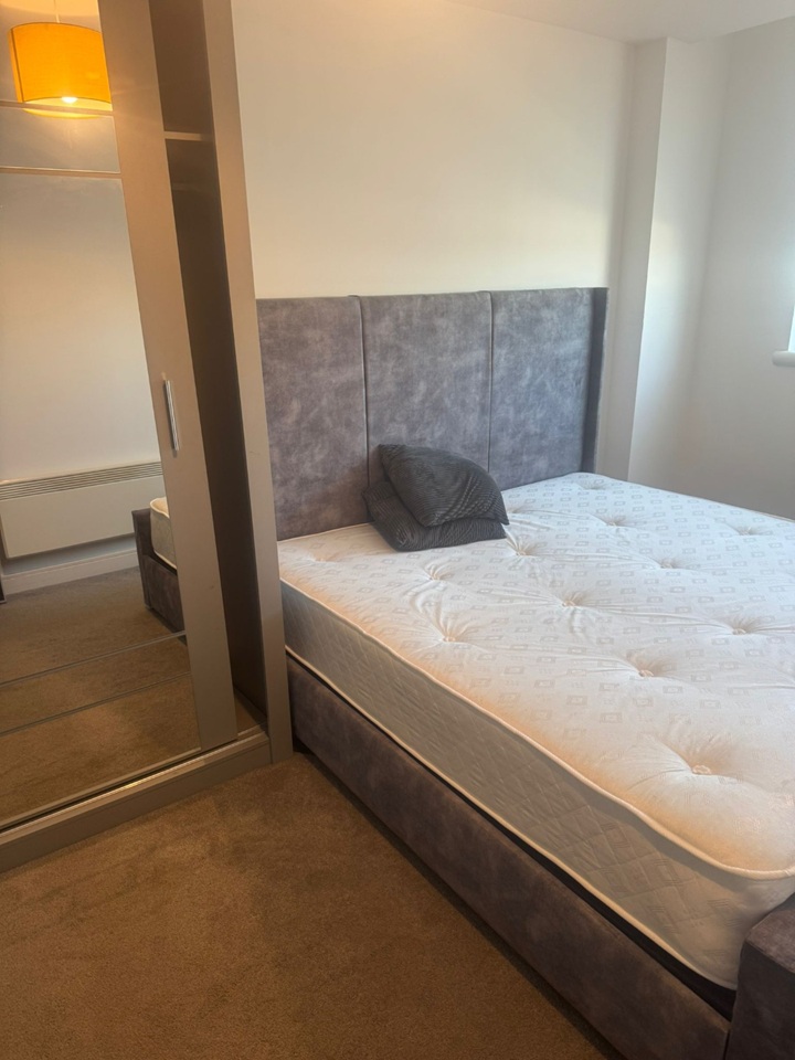 Brierley Hill - 1 Bed Flat, Landmark, DY5 - To Rent Now for £795.00 p/m