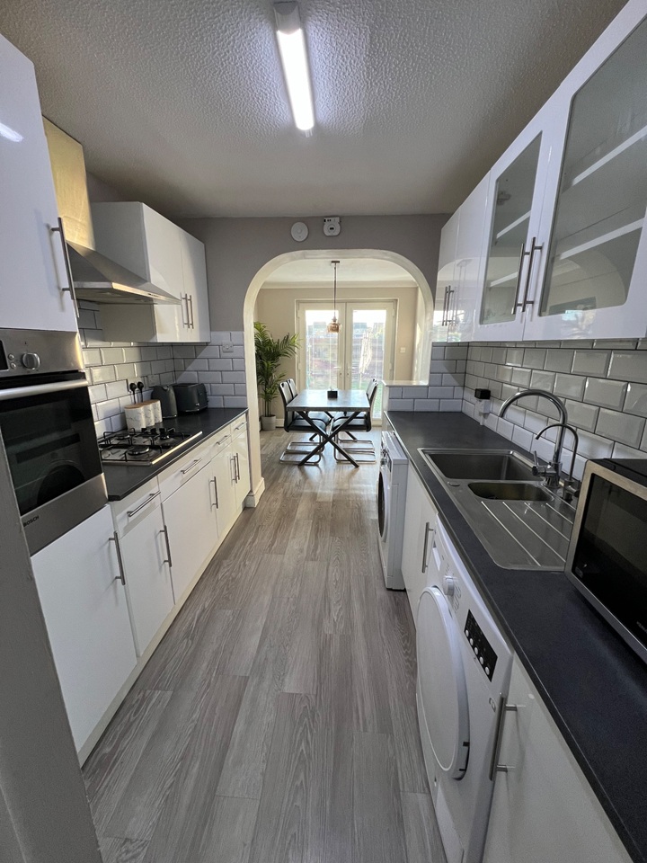 Luton - 4 Bed Detached House, Goldcrest Close, LU4 - To Rent Now for £ ...