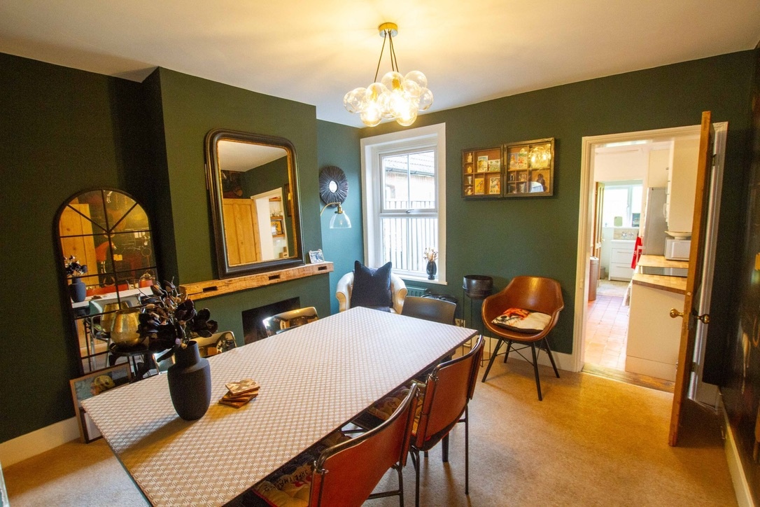 Bramley, Guildford - Room in a Shared House, Victoria Cottages, GU5 ...