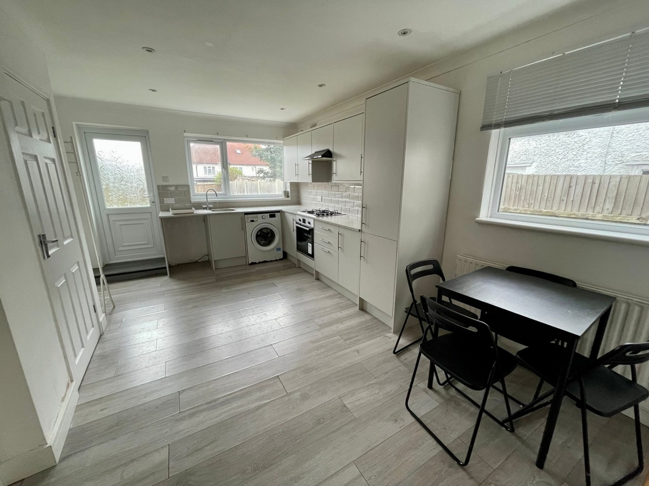 Northfleet, Gravesend - 3 Bed Semi-Detached House, Marina Drive, DA11 ...