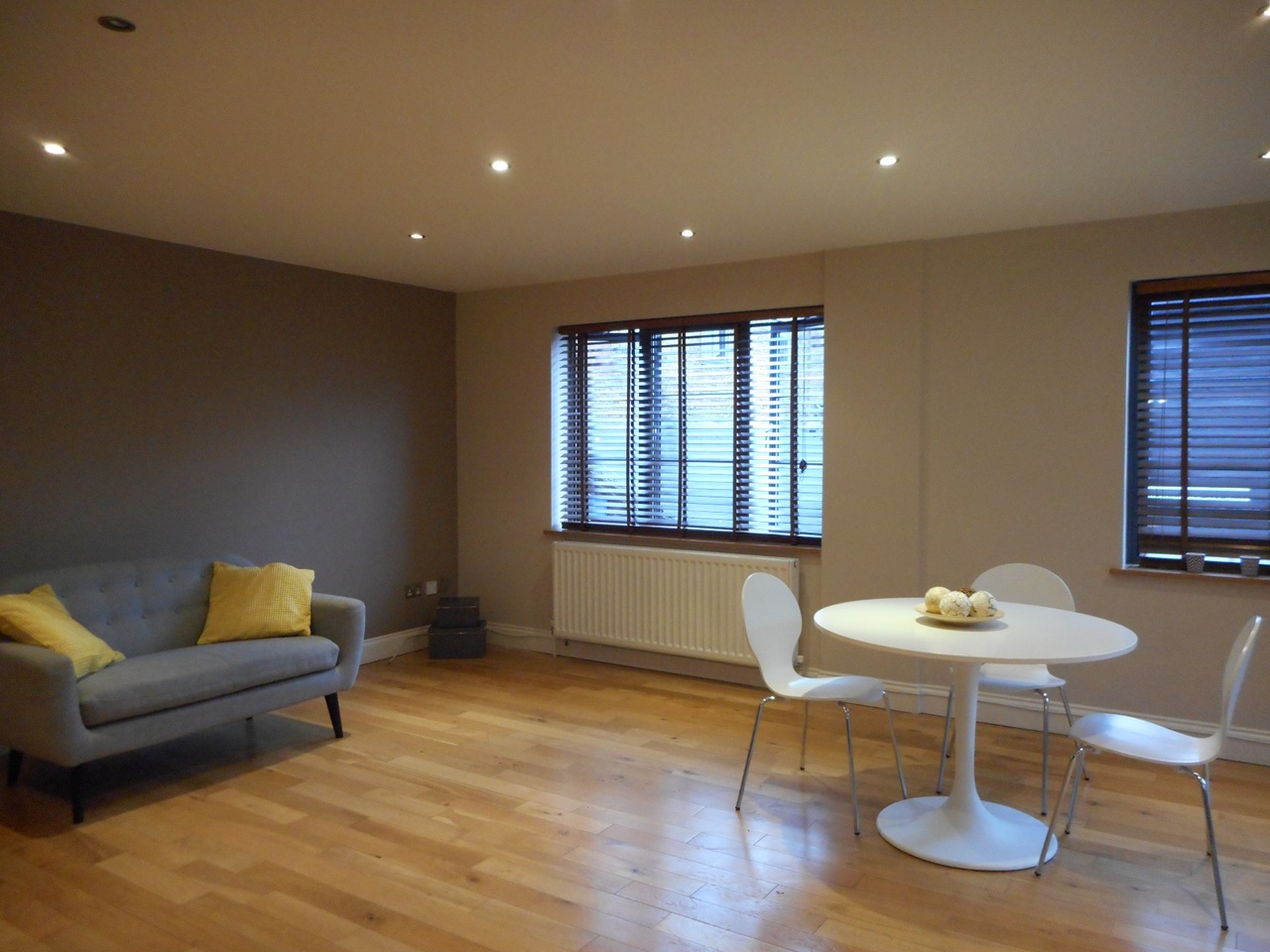 London - 2 Bed Flat, Ferdinand Street, NW1 - To Rent Now for £2,750.00 p/m