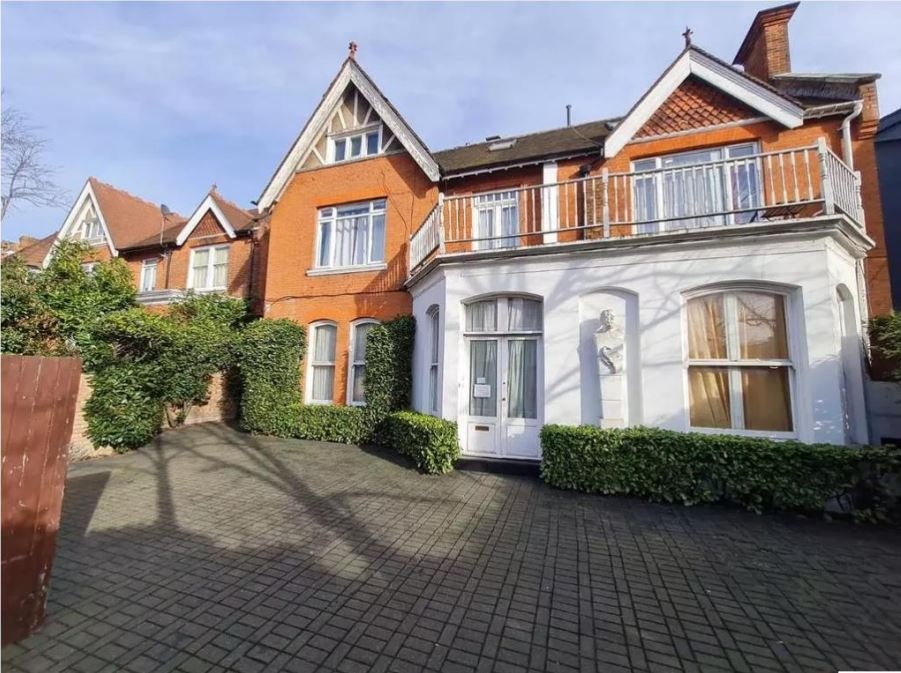 London - 1 Bed Flat, Hanger Lane, W5 - To Rent Now for £1,695.00 p/m