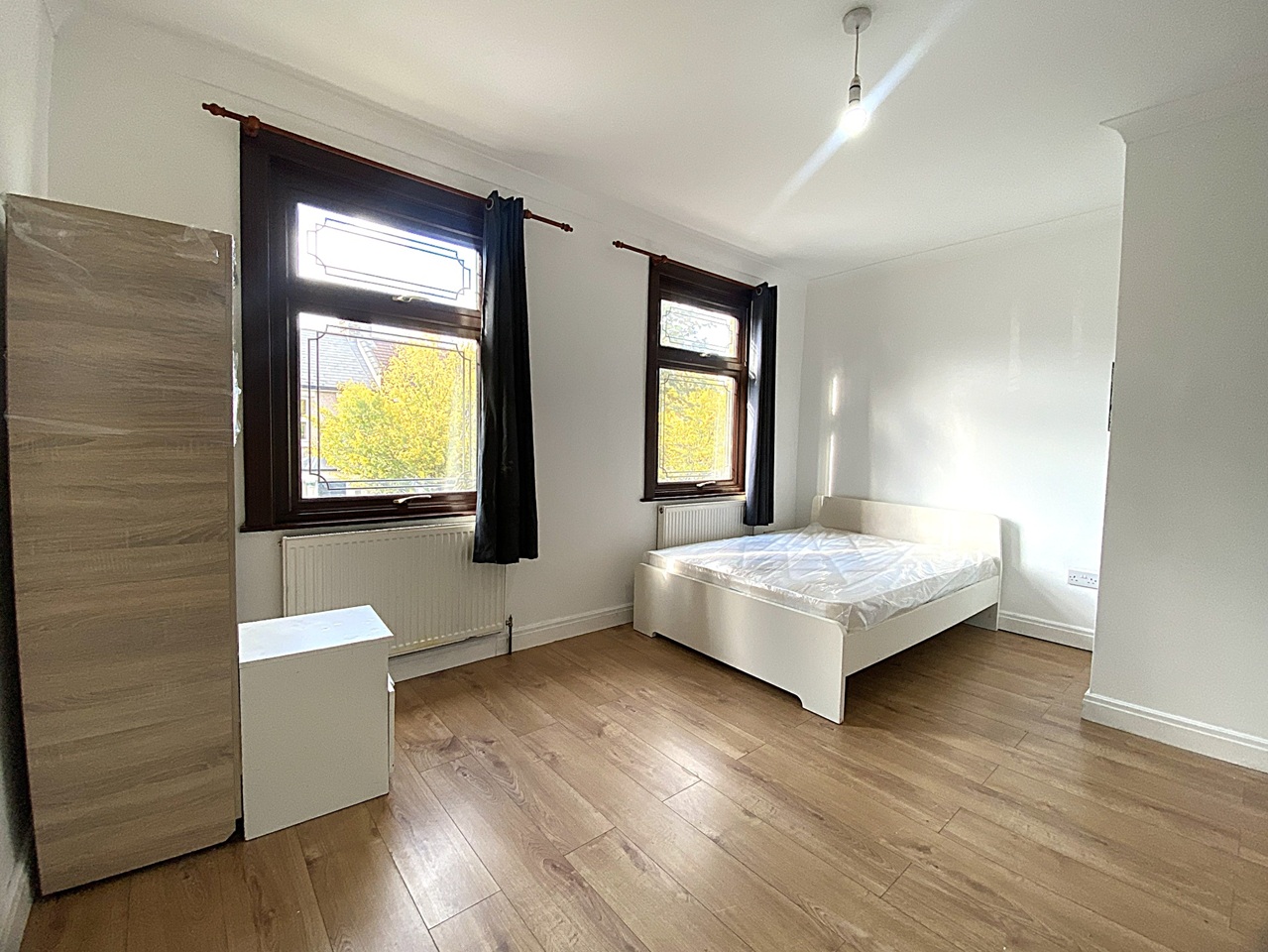 Enfield - Studio Flat, Titchfield Road, EN3 - To Rent Now for £950.00 p/m