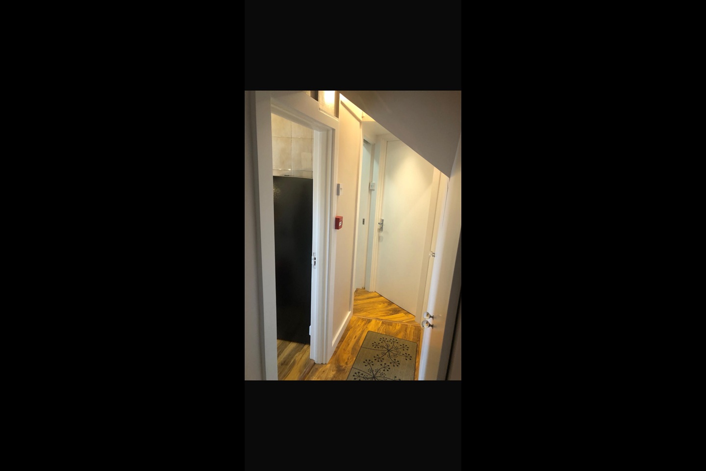 London - 1 Bed Flat, Hendon Way, NW2 - To Rent Now for £1,750.00 p/m