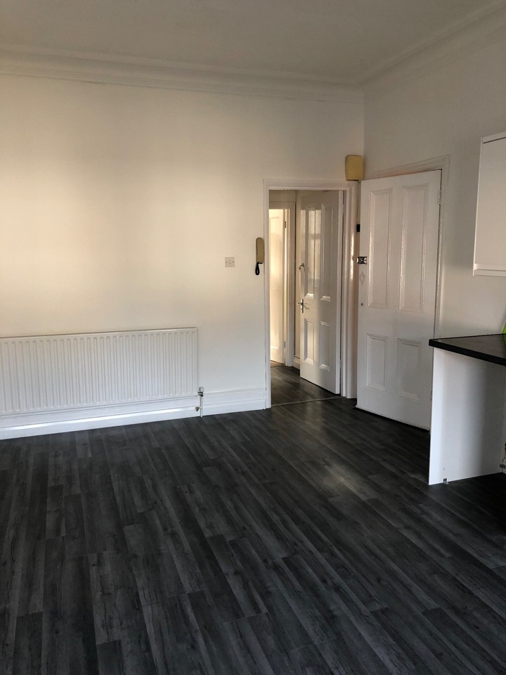 London - 1 Bed Flat, Rosenthal Road, SE6 - To Rent Now for £1,400.00 p/m