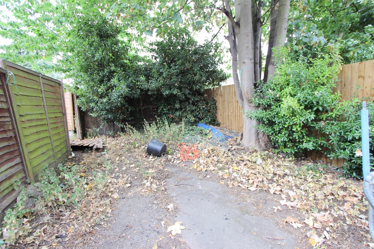 London - 1 Bed Flat, Colvin Road, E6 - To Rent Now for £1,550.00 p/m