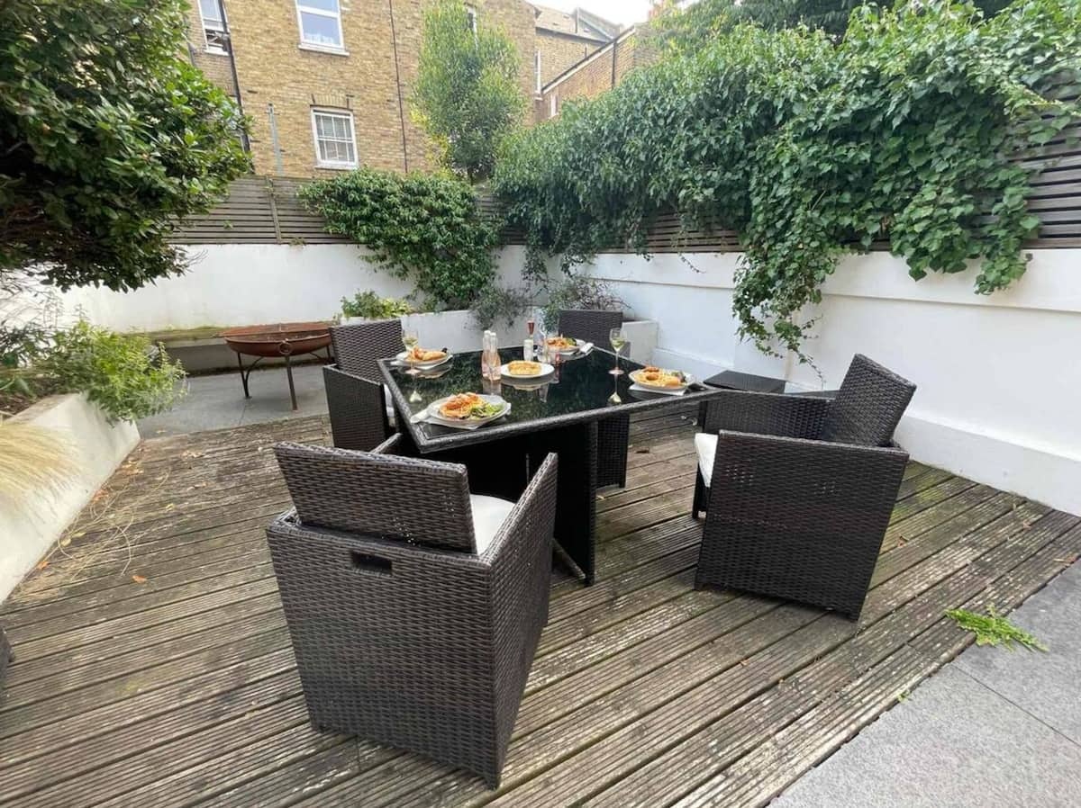 London - 2 Bed Flat, Saltoun Road, SW2 - To Rent Now for £2,100.00 p/m