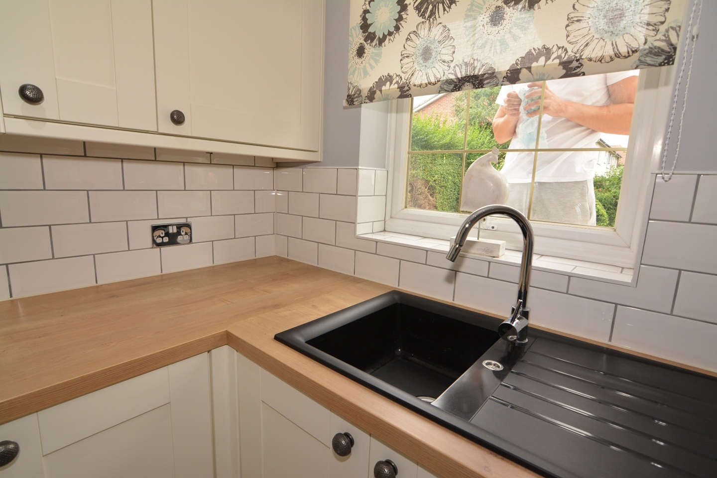 Rochford - 3 Bed Semi-Detached House, Stambridge Road, SS4 - To Rent ...