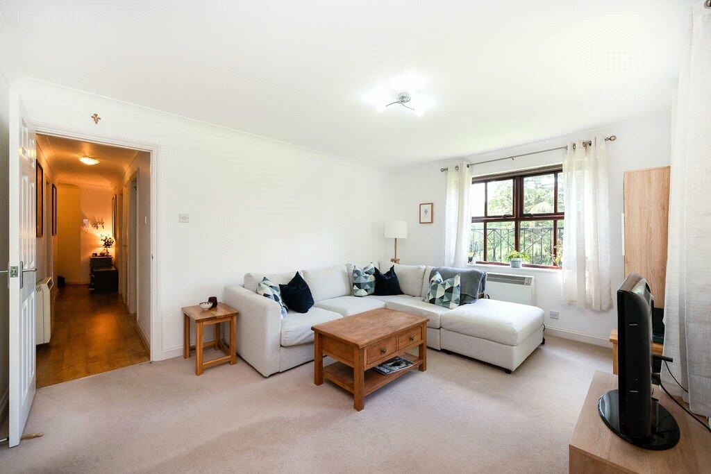Watford - 2 Bed Flat, Orphanage Road, WD24 - To Rent Now for £1,650.00 p/m
