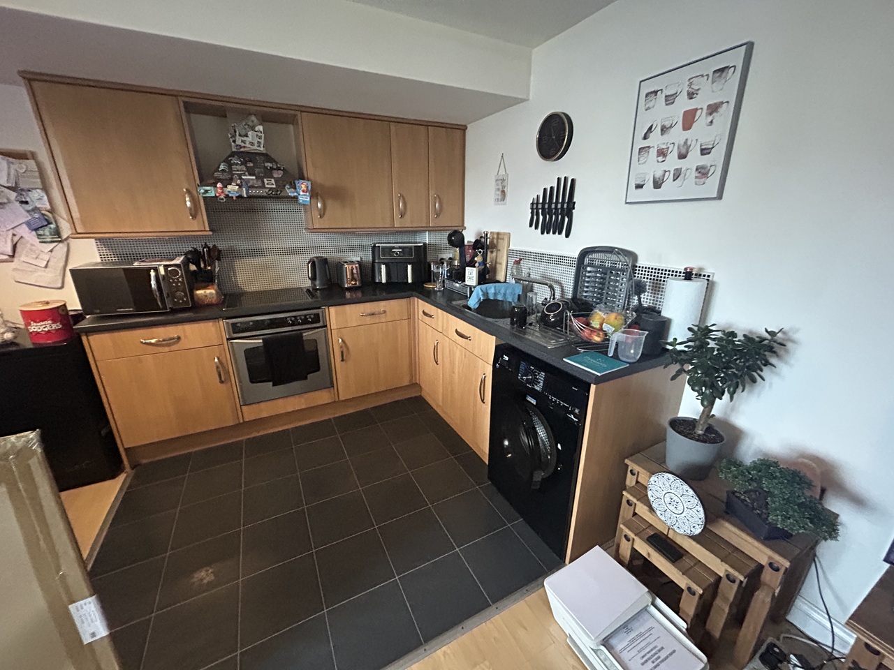 Plymouth - 1 Bed Flat, Albert Road, PL2 - To Rent Now for £750.00 p/m