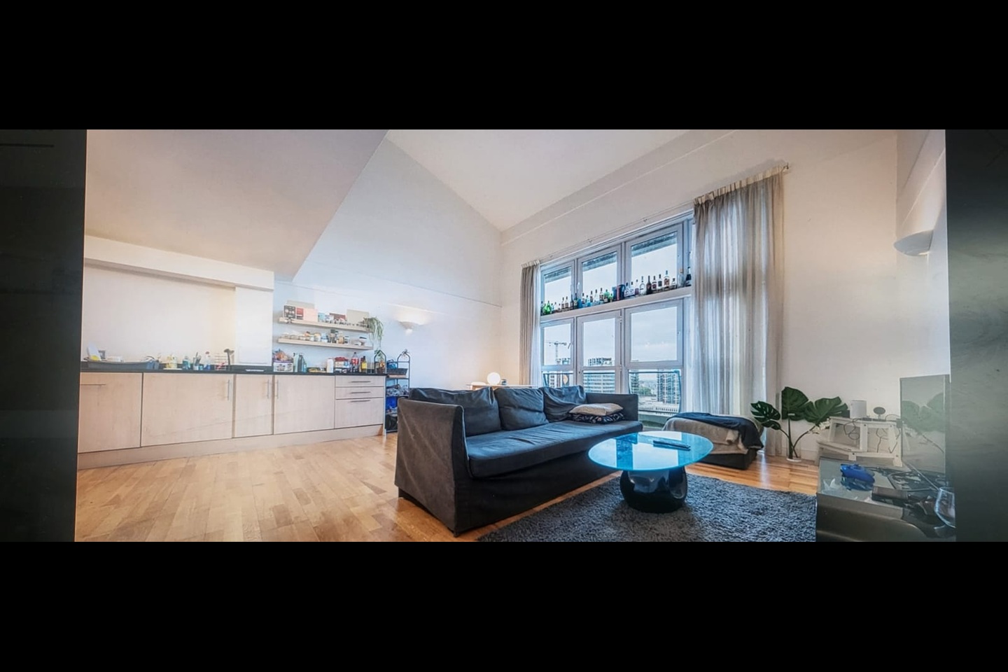 London - 2 Bed Flat, The Vista Building, SE18 - To Rent Now for £2,400. ...