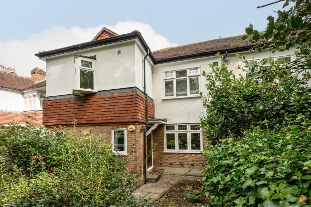 London - 2 Bed Maisonette, Pixham Court, SW19 - To Rent Now for £2,100. ...