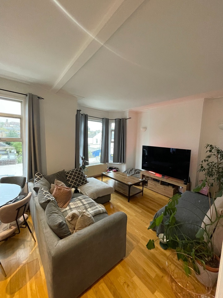 London - 2 Bed Flat, St. Elmo Road, W12 - To Rent Now for £2,000.00 p/m