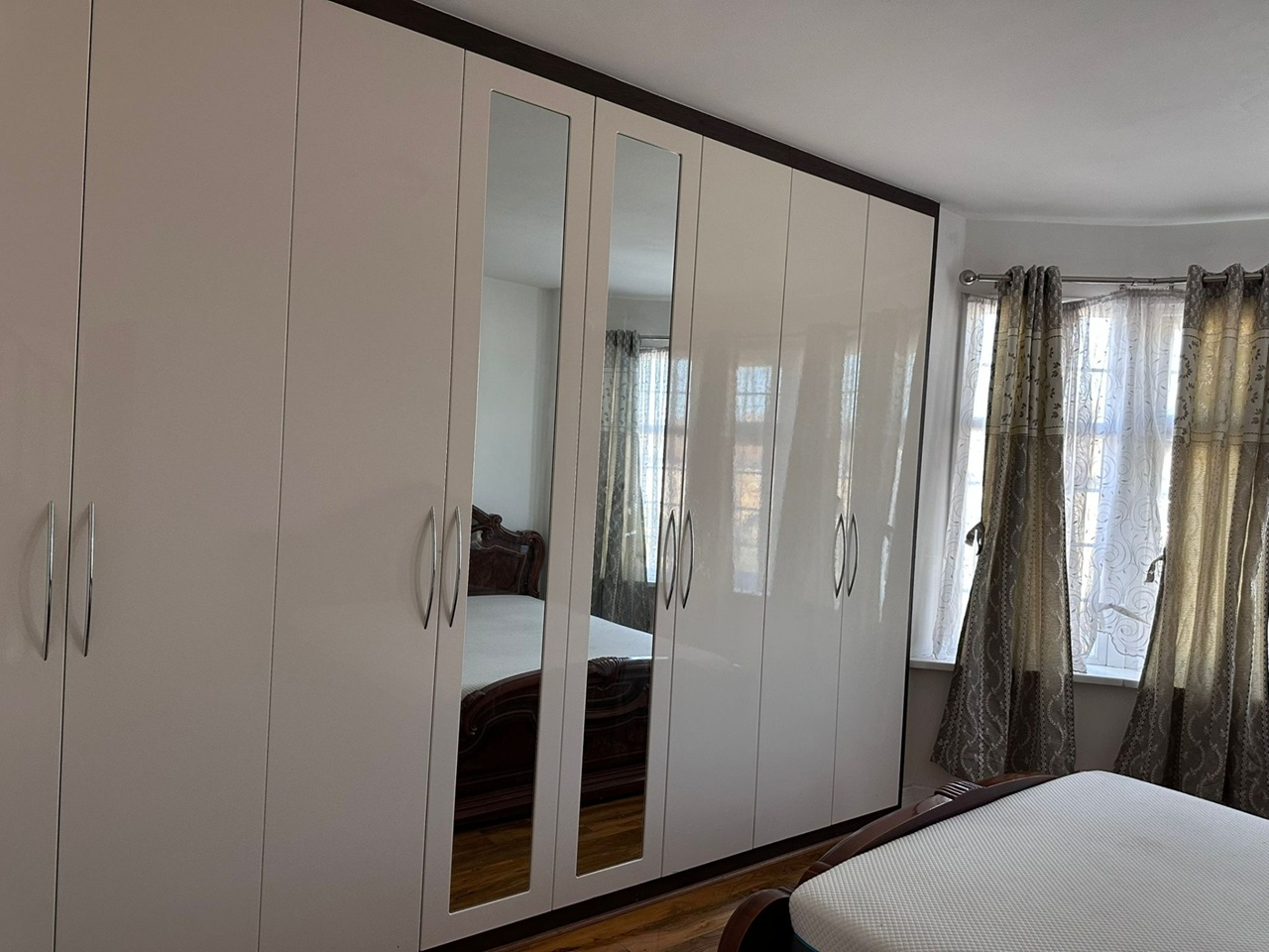 Ilford - Room in a Shared House, Fencepeice Road, IG6 - To Rent Now for £700.00 p/m