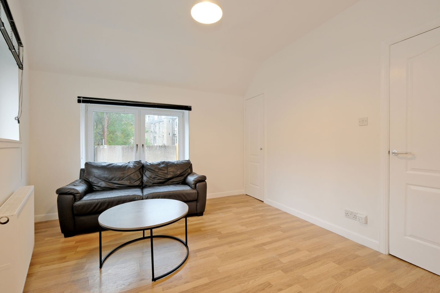 Aberdeen - 1 Bed Flat, Walker Lane, AB11 - To Rent Now for £475.00 p/m
