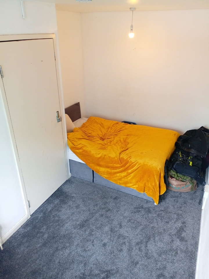 Tower Hamlets - Room in a Shared Flat, Malmesbury Road, E3 - To Rent ...