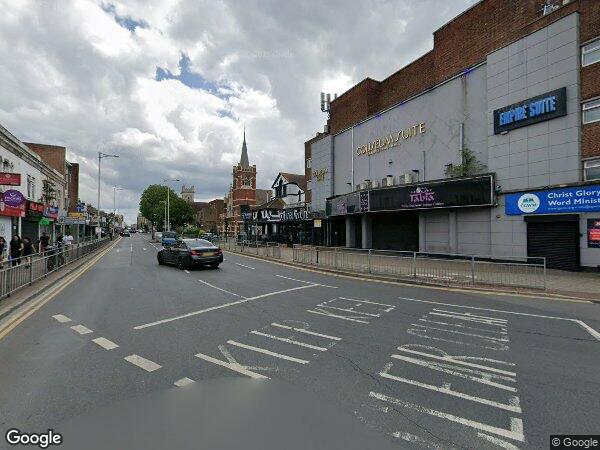 Ilford - Studio Flat, High Road, IG1 - To Rent Now for £925.00 p/m