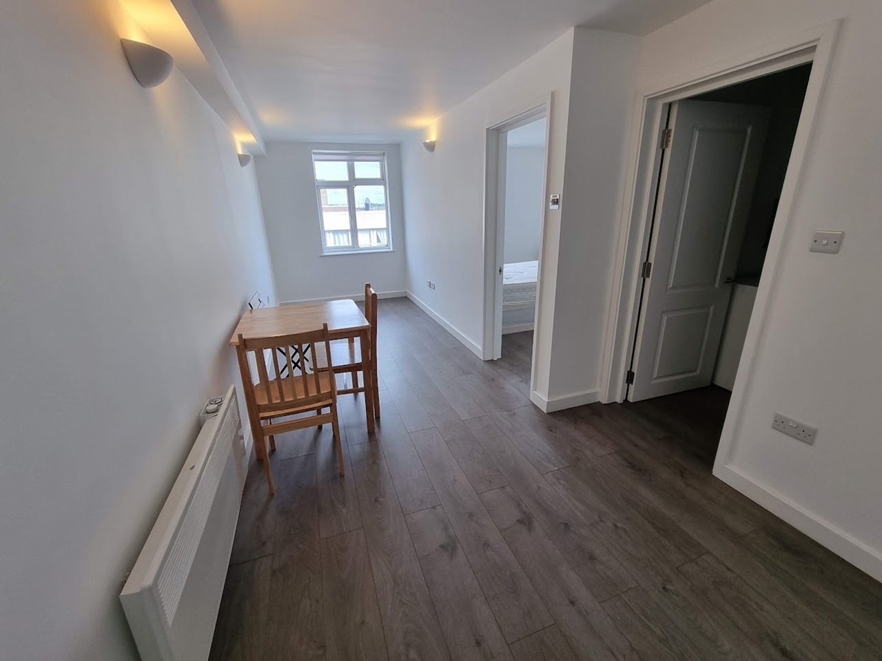 London - 1 Bed Flat, Brent Street, NW4 - To Rent Now for £1,295.00 p/m