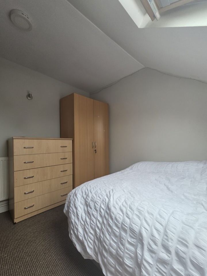 Cathays, Cardiff - 8 Bed Terraced House, Merthyr Street, CF24 - To Rent ...