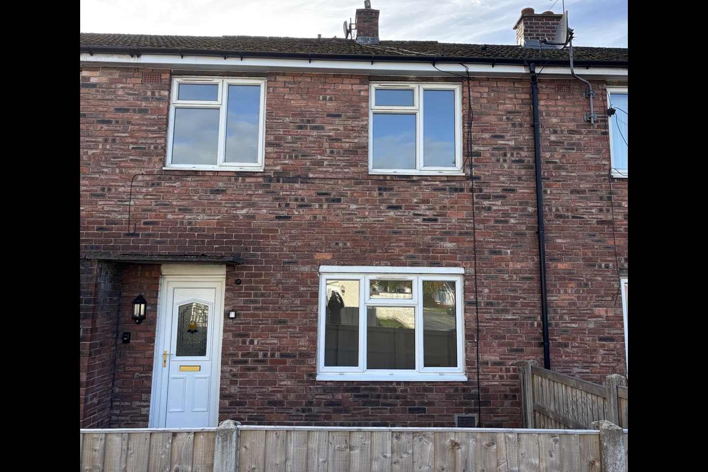 Wrexham - 3 Bed Terraced House, Minafon, LL13 - To Rent Now for £995.00 p/m