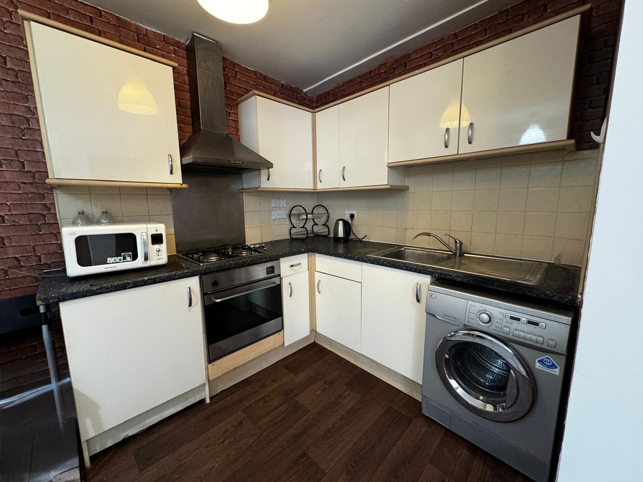 London - 1 Bed Flat, Clapham Road, SW9 - To Rent Now for £1,600.00 p/m