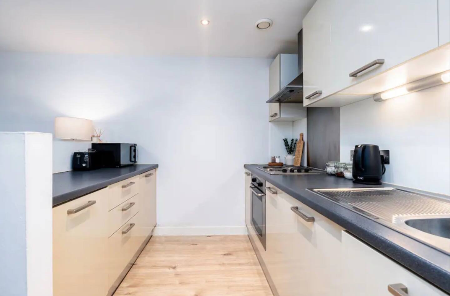 Sheffield - 2 Bed Flat, Jet Centro, S2 - To Rent Now for £950.00 p/m