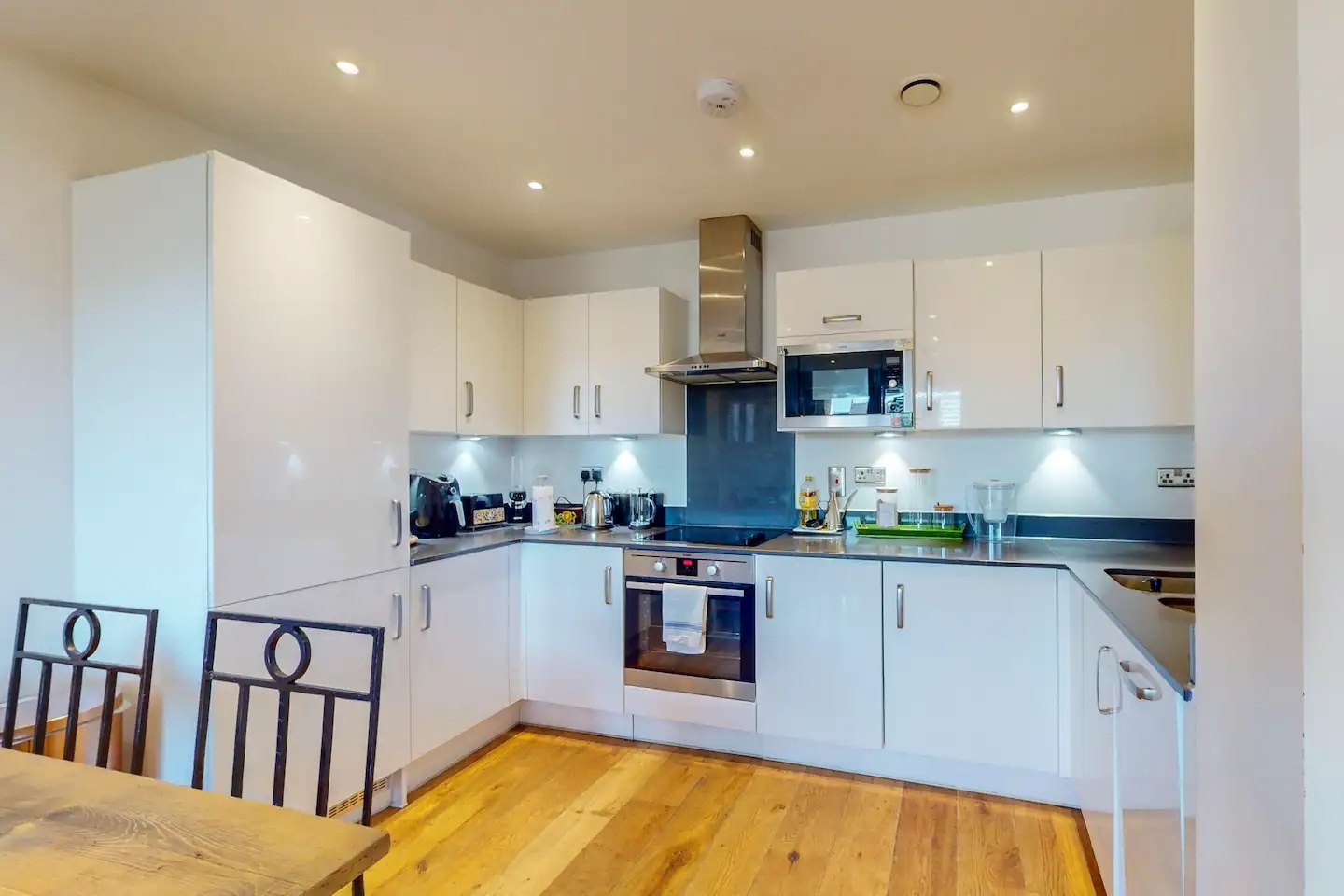 London - 1 Bed Flat, Commerell Street, SE10 - To Rent Now for £2,200.00 p/m