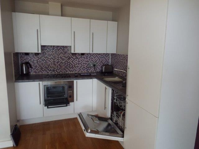 Salford - 2 Bed Flat, N V Building, M50 - To Rent Now for £1,350.00 p/m