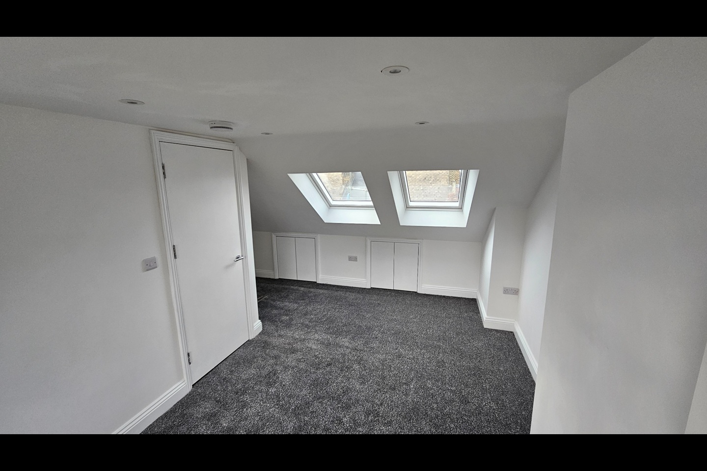 London - 3 Bed Flat, Mabley Street, E9 - To Rent Now for £2,595.00 p/m