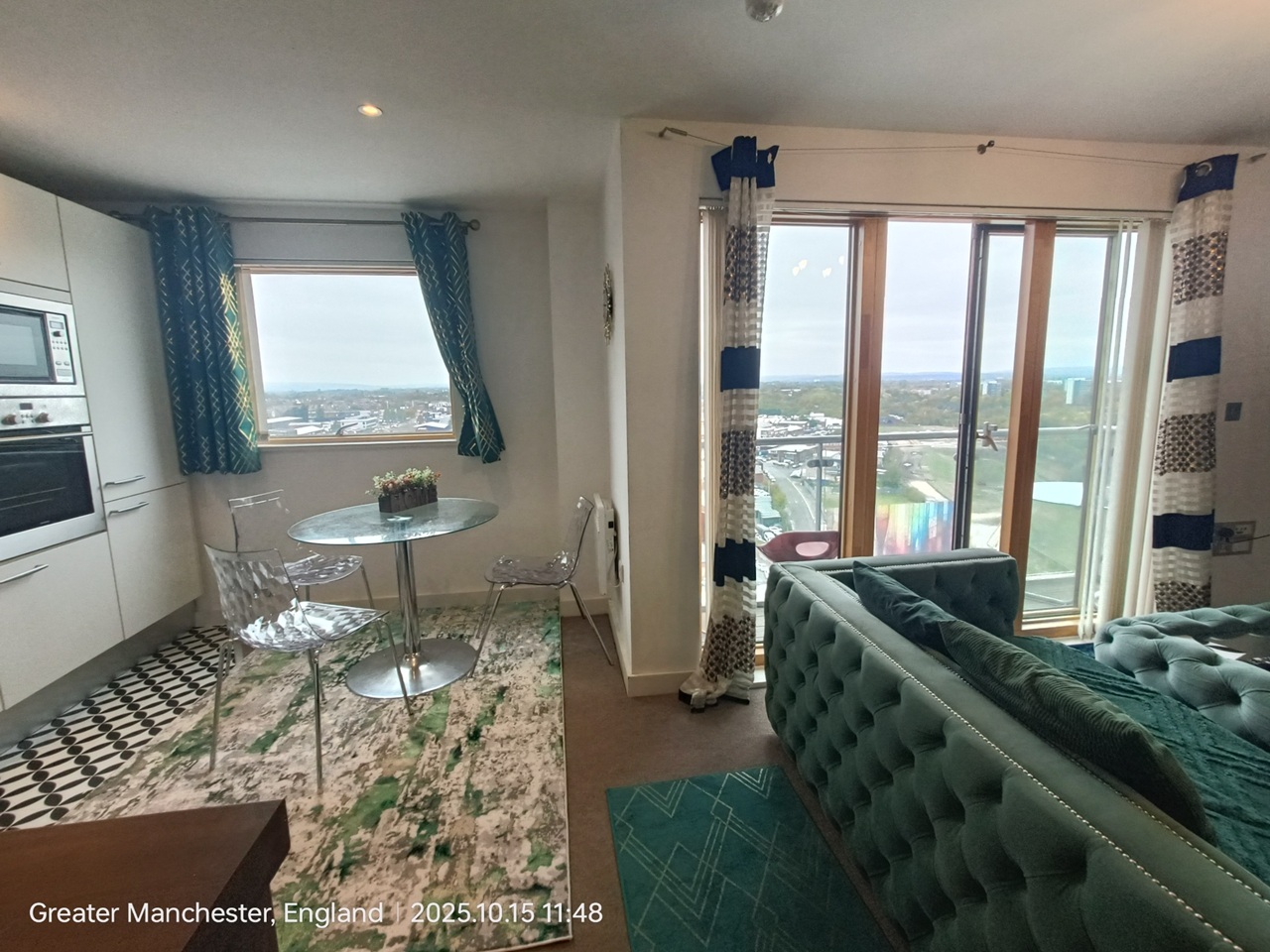 Manchester - 2 Bed Flat, Lord Street, M4 - To Rent Now for £1,500.00 p/m